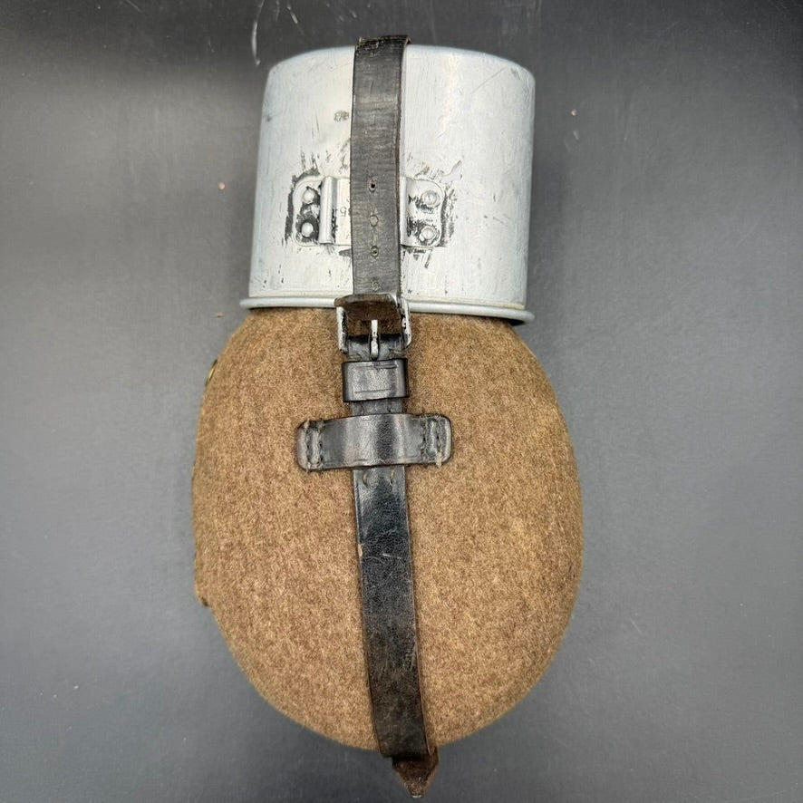 WW2 German M31 canteen (Feldflasche). – AxisArtifacts